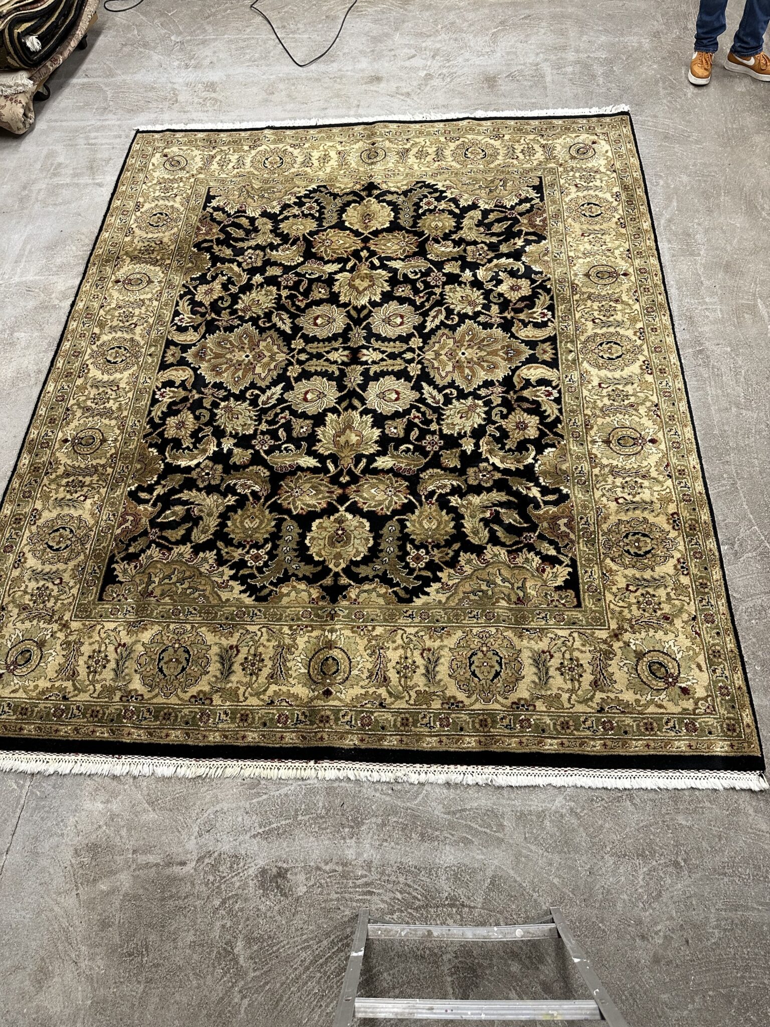 Hand Woven Floral Wool India Rug 8×10’4” – Monarch Rug World